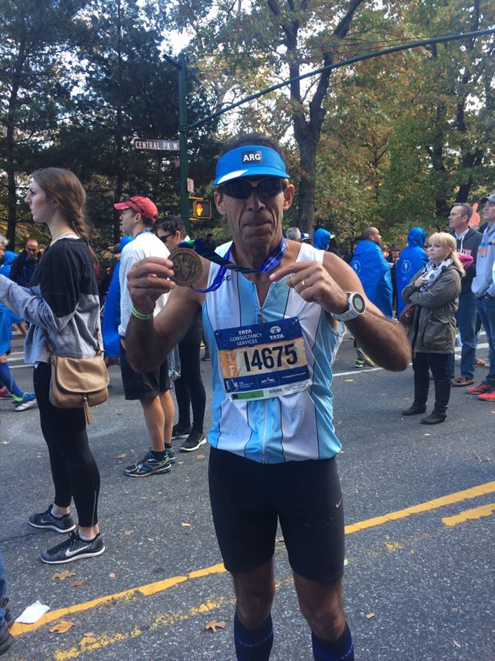 PABLO LEYTON, UN ALVEARENSE CORRIENDO EN NEW YORK | Radio FM Viñas 96.3