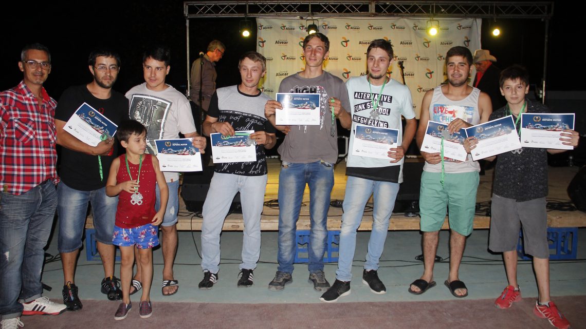 LA AAKA ENTREGÓ LOS PREMIOS A LOS CAMPEONES DEL ÚLTIMO AÑO | Radio FM ...