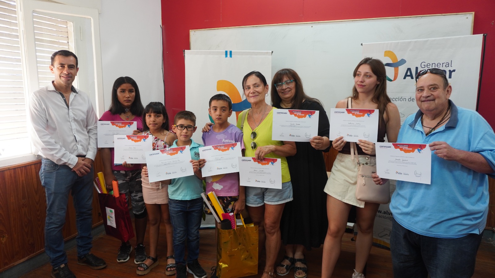 SE REALIZÓ LA ENTREGA DE LOS PREMIOS DEL CONCURSO LITERARIO «HISTORIA ...
