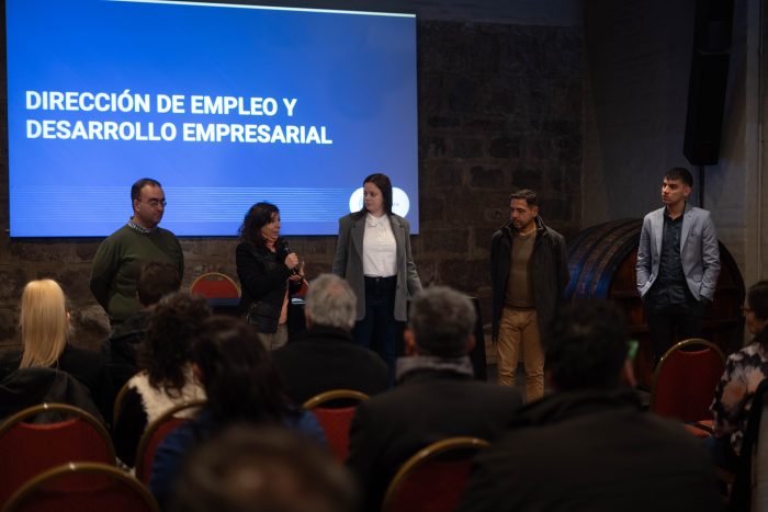EN MENDOZA PRESENTARON EL PROGRAMA ENLACE JOVEN | Radio FM Viñas 96.3