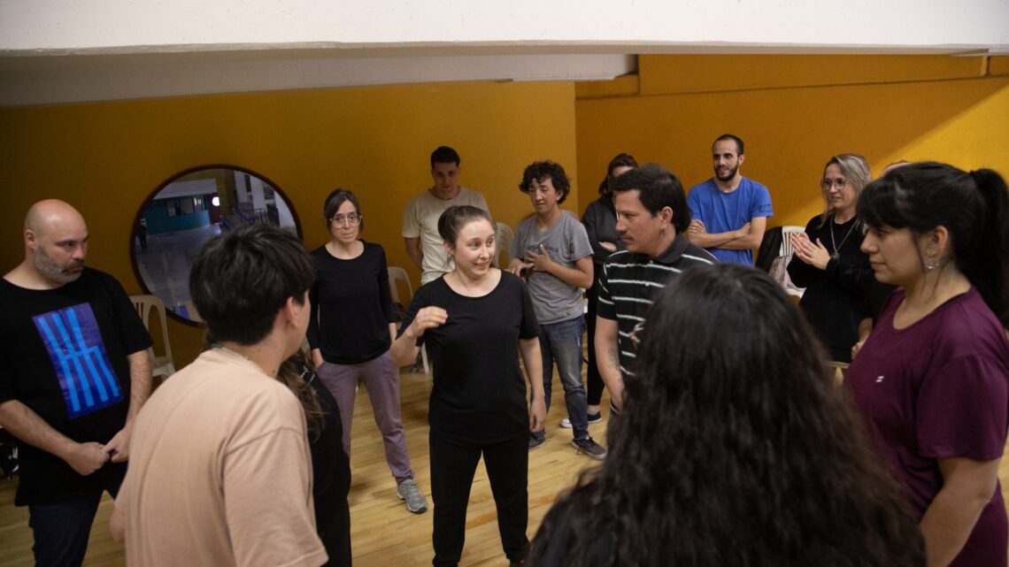 COMENZÓ EL TALLER DE IMPROVISACIÓN EN NUESTRO DEPARTAMENTO | Radio FM Viñas 96.3